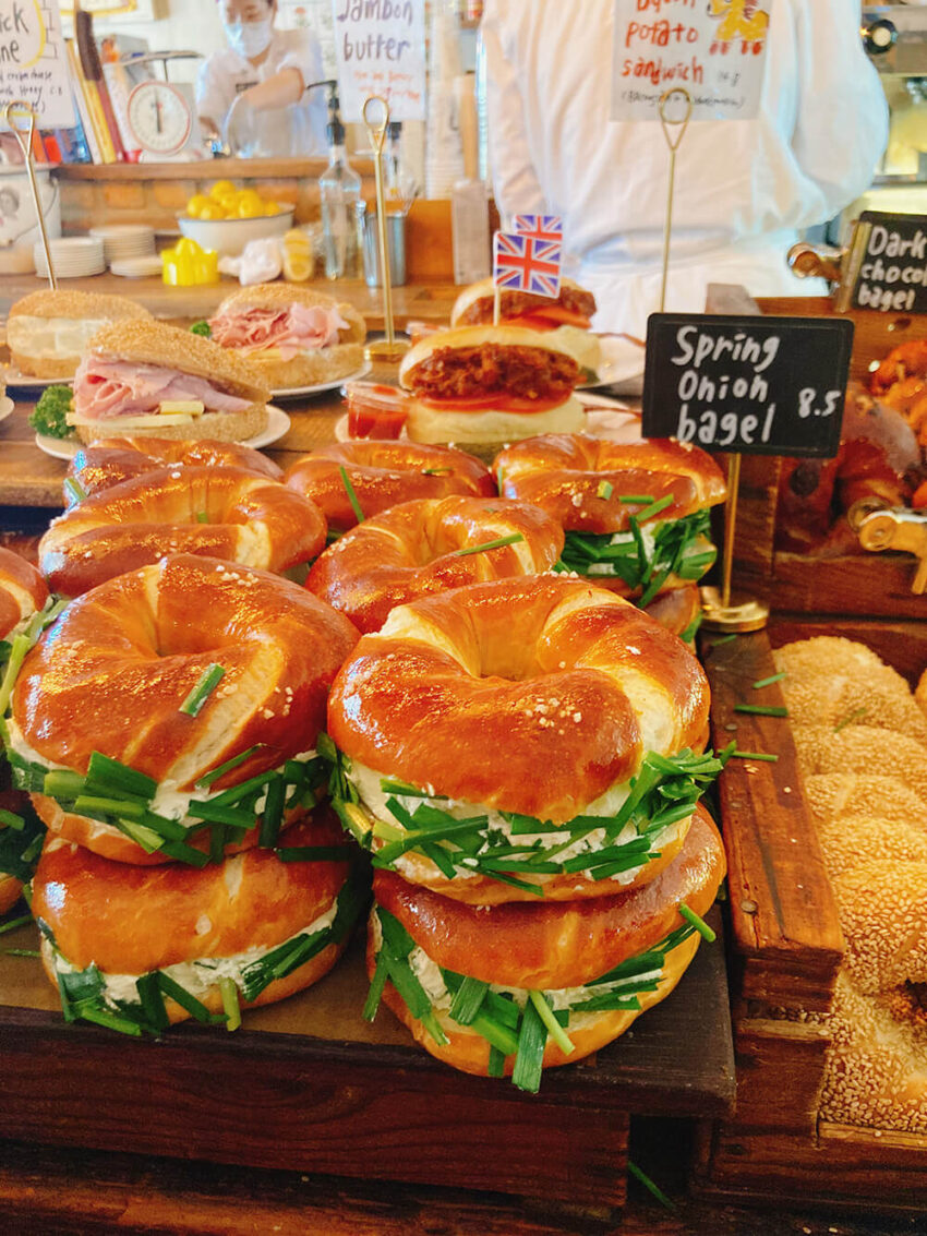 【首爾咖啡廳推薦】London Bagel Museum 免排隊攻略分享，超人氣英倫復古風名店 | 朵小姐做什麼